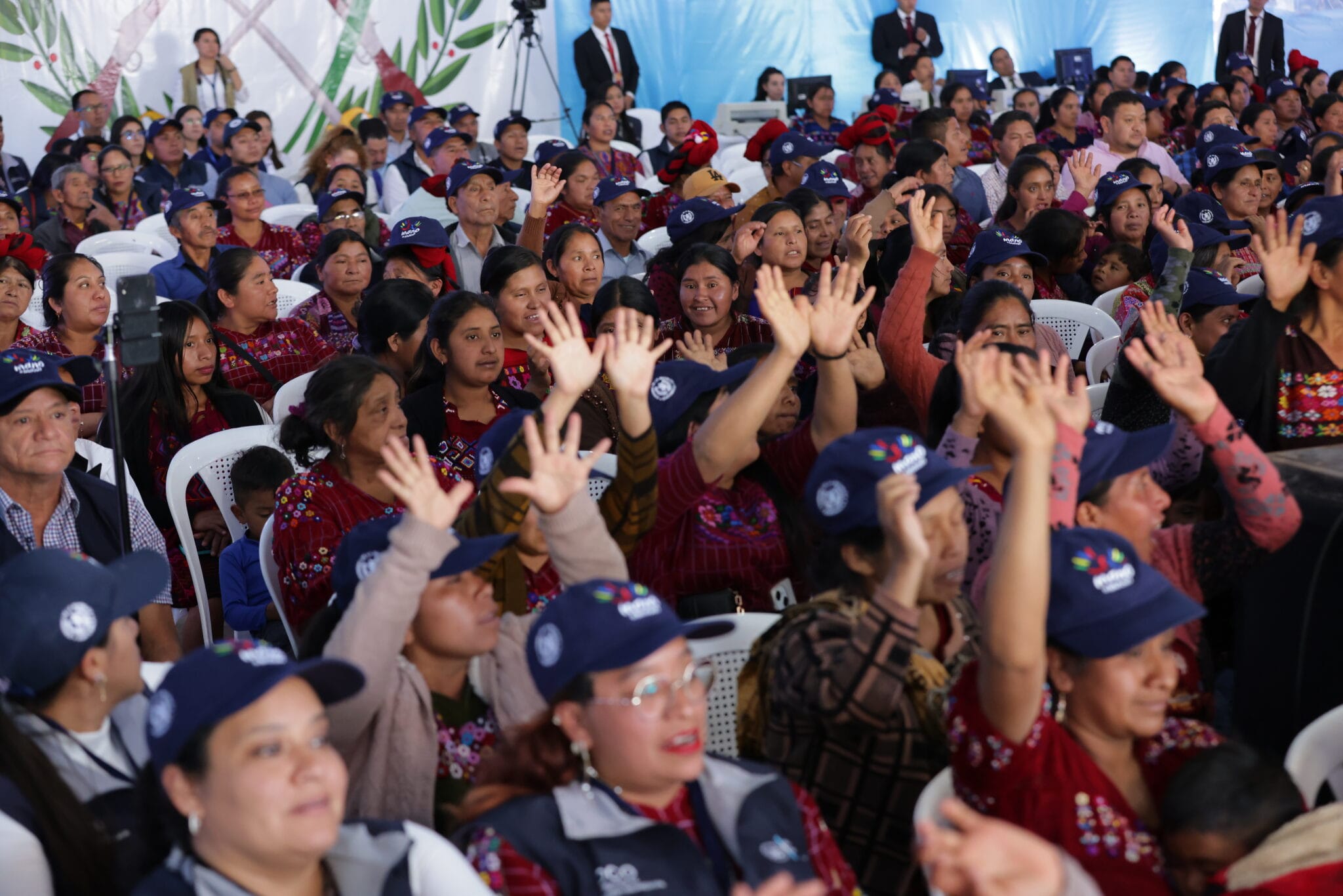 Mano a Mano: un año de acciones estructurales contra la pobreza y la ...