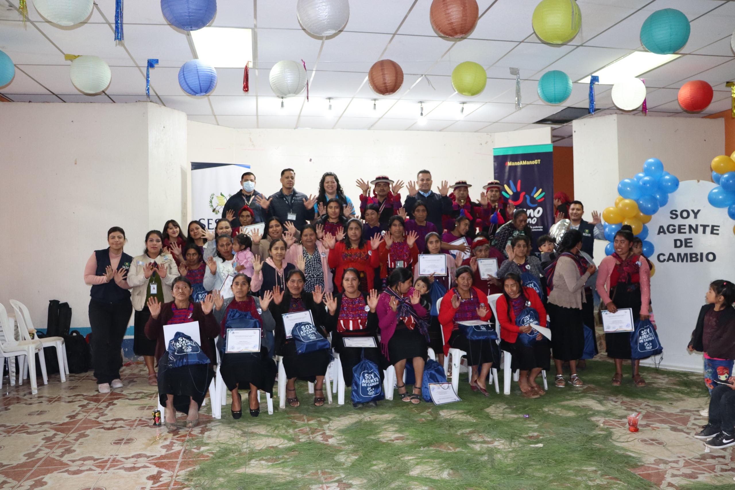 Se gradúan 34 mujeres como Agentes de Cambio en San Juan Atitán en el ...